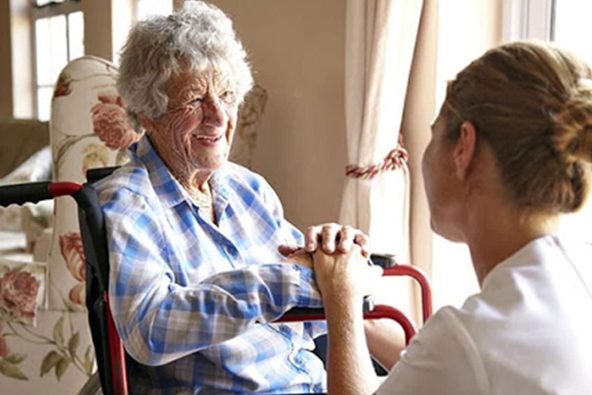 HUZUREVİ ZİYARETİ - Gönüllüyüz BİZ