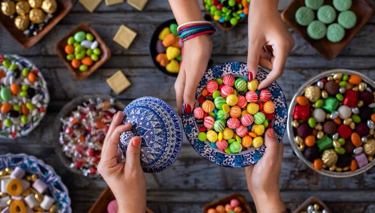 Bayramlar Birlikte Güzel - Gönüllüyüz BİZ